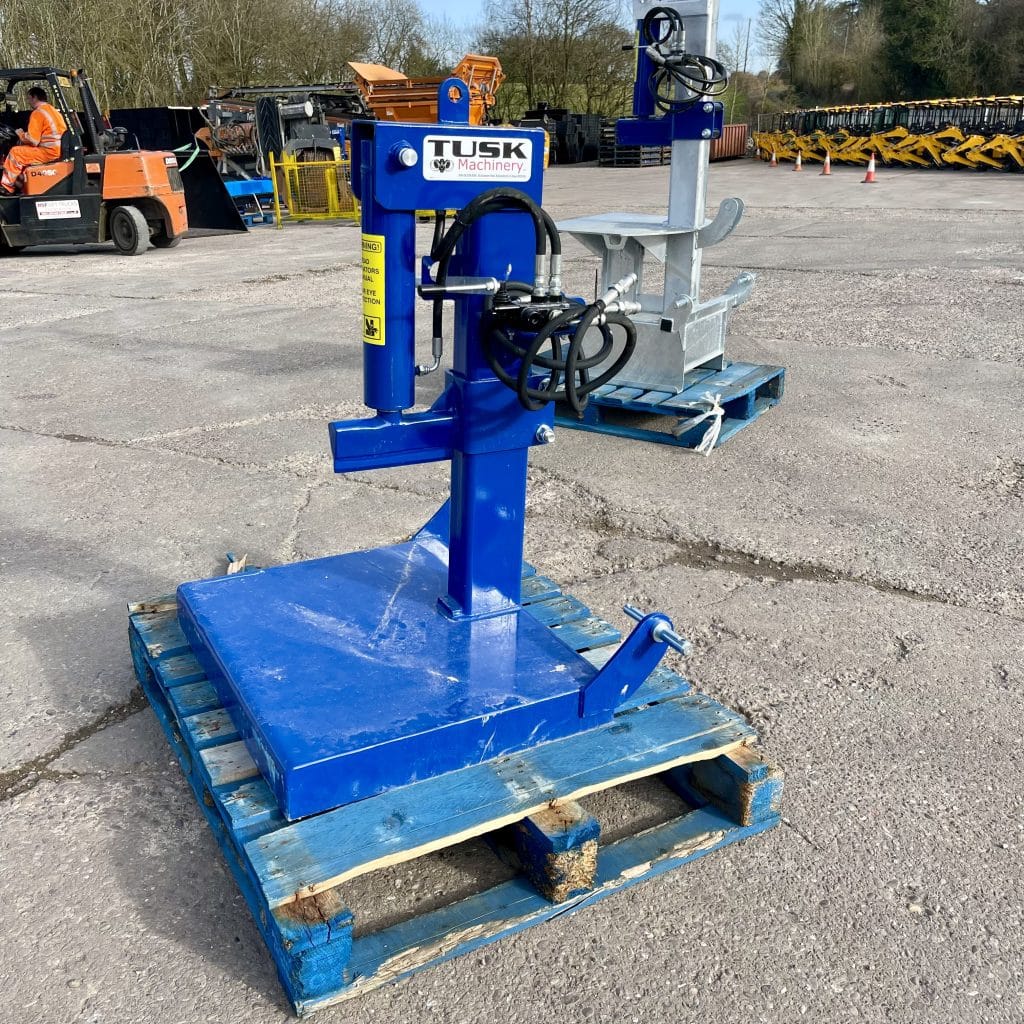 14S Tractor Mounted Hydraulic Log Splitter – Painted – Attach2UK